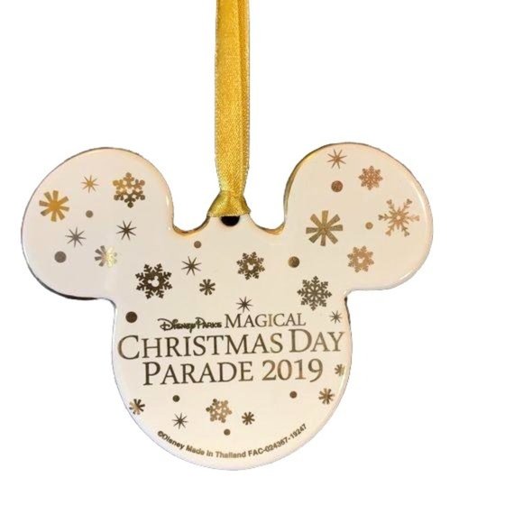 Disney | Holiday | Disney Magical Christmas Day Parade 29 Snowflake ...